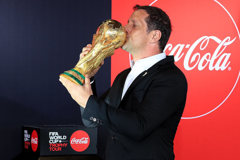 São Paulo recebe o tour da Taça da Copa do Mundo FIFA™ por COCA-COLA